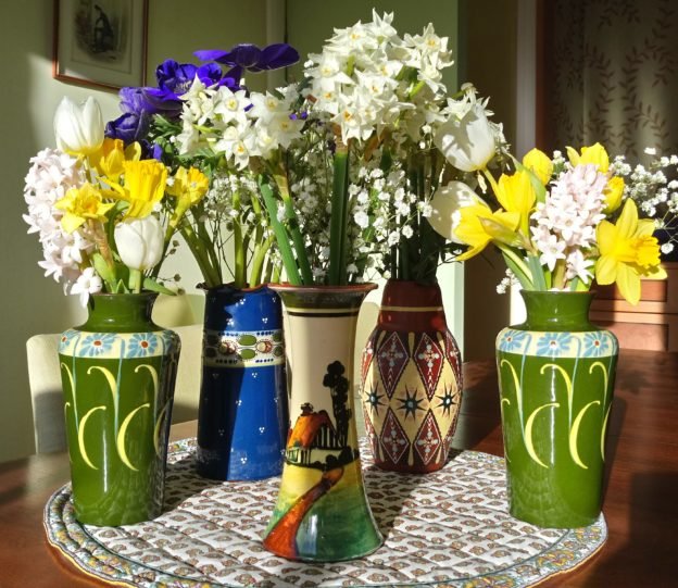 Information for collectors of Torquay and Devon Pottery